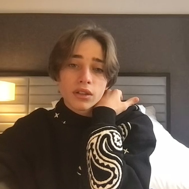 Raphael Luce partage quelques faits sur lui SoundsOfSeries